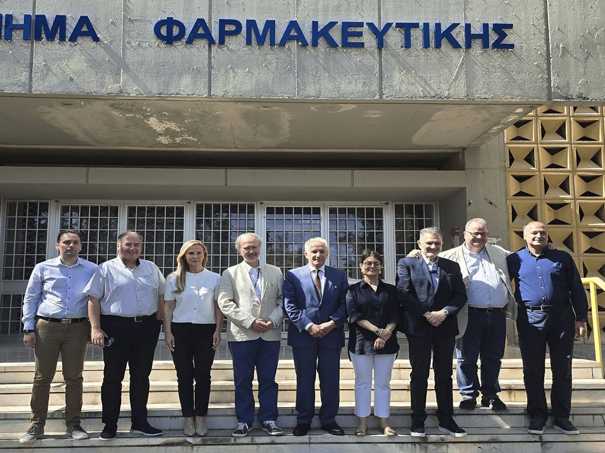 Δωρεάν σεμινάρια φαρμακοποιών με AI